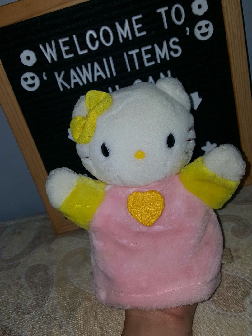 Sanrio Vintage Hello Kitty Hand Puppet, Hobbies & Toys, Toys & Games on ...