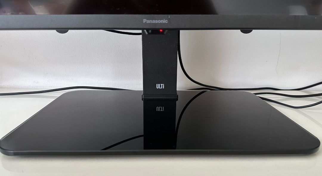 58” 4K Panasonic TV + Swivel Stand, TV & Home Appliances, TV ...