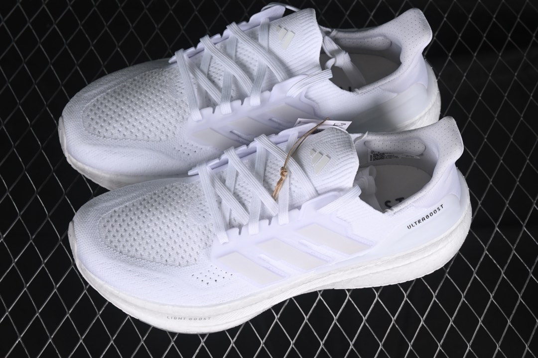 Adidas Ultraboost 5 (ID8813) Unisex preorder, Fesyen Wanita, Sepatu di ...