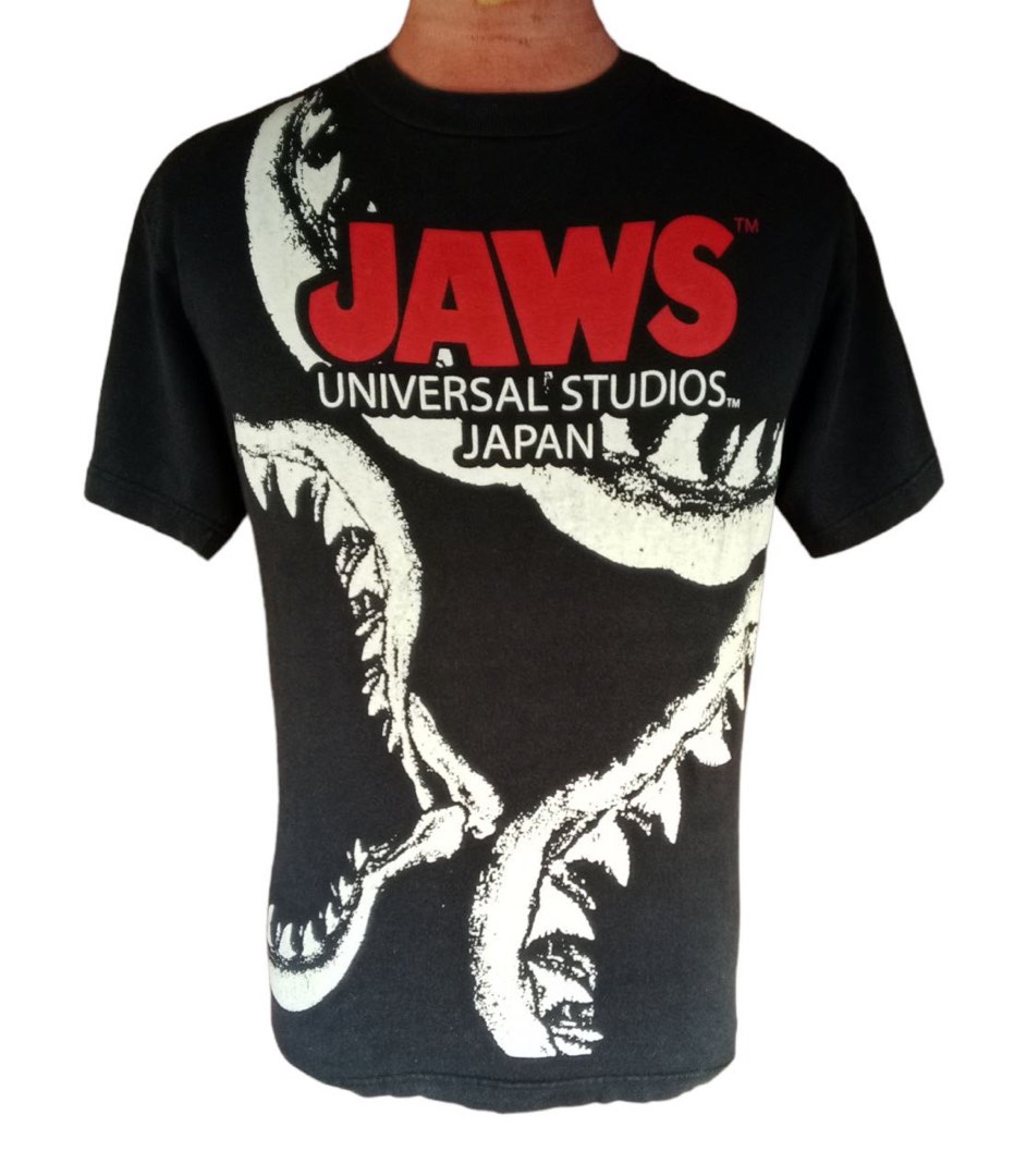 BAJU VTG JAWS universal studios japan, Men's Fashion, Tops & Sets ...