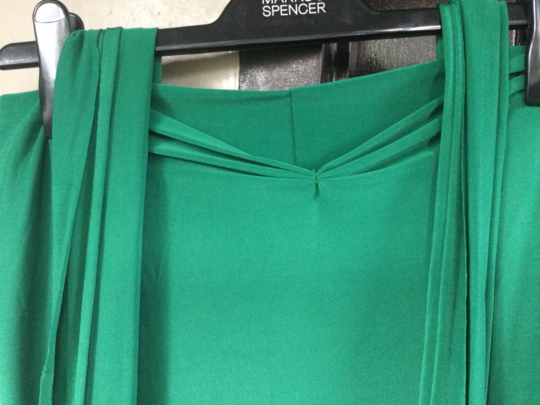 Brand new Emerald green infinity dress, Women's Fashion, Dresses & Sets ...