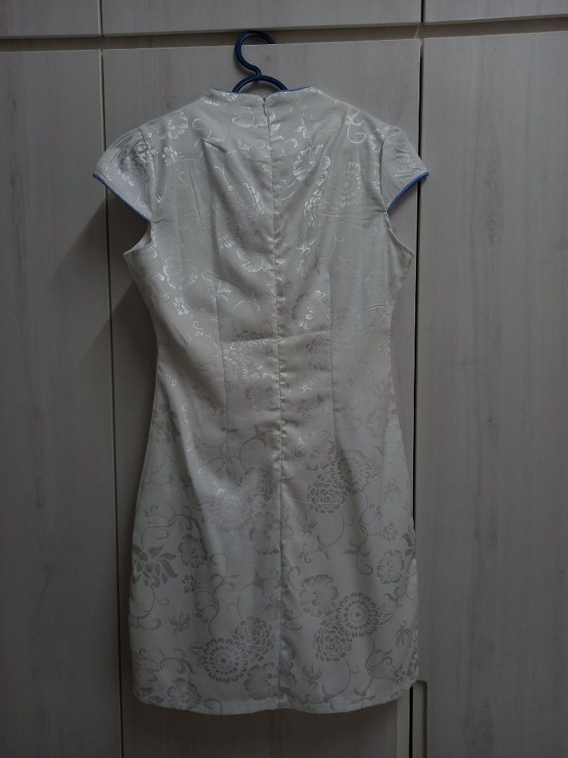 CHERRIELEE Premium White & Blue Hand Embroidered Floral Cheongsam with ...