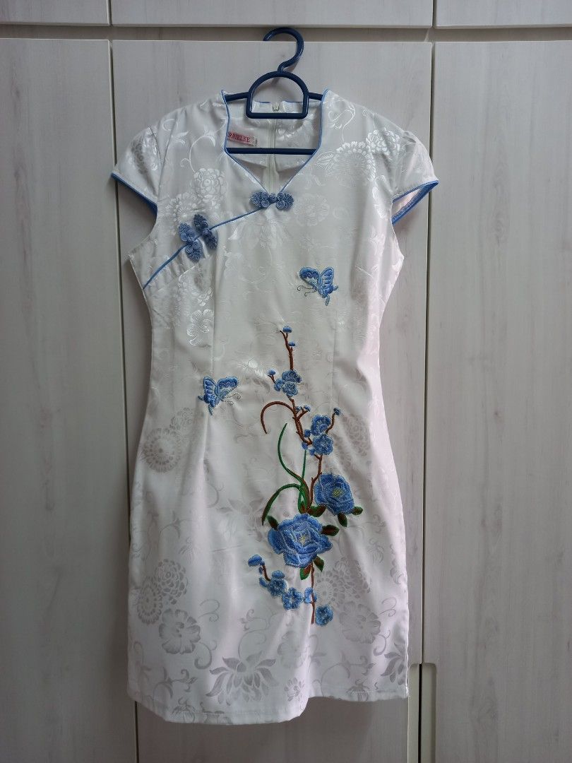 CHERRIELEE Premium White & Blue Hand Embroidered Floral Cheongsam with ...