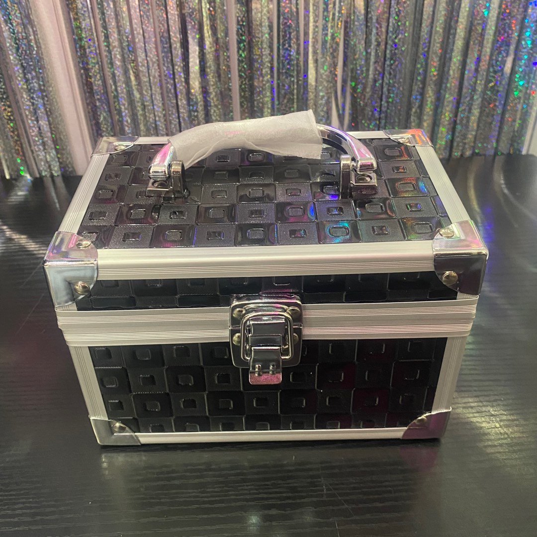 CX2217 Classic Cubic Small Digit Lock Makeup Box-406530003700, Beauty ...