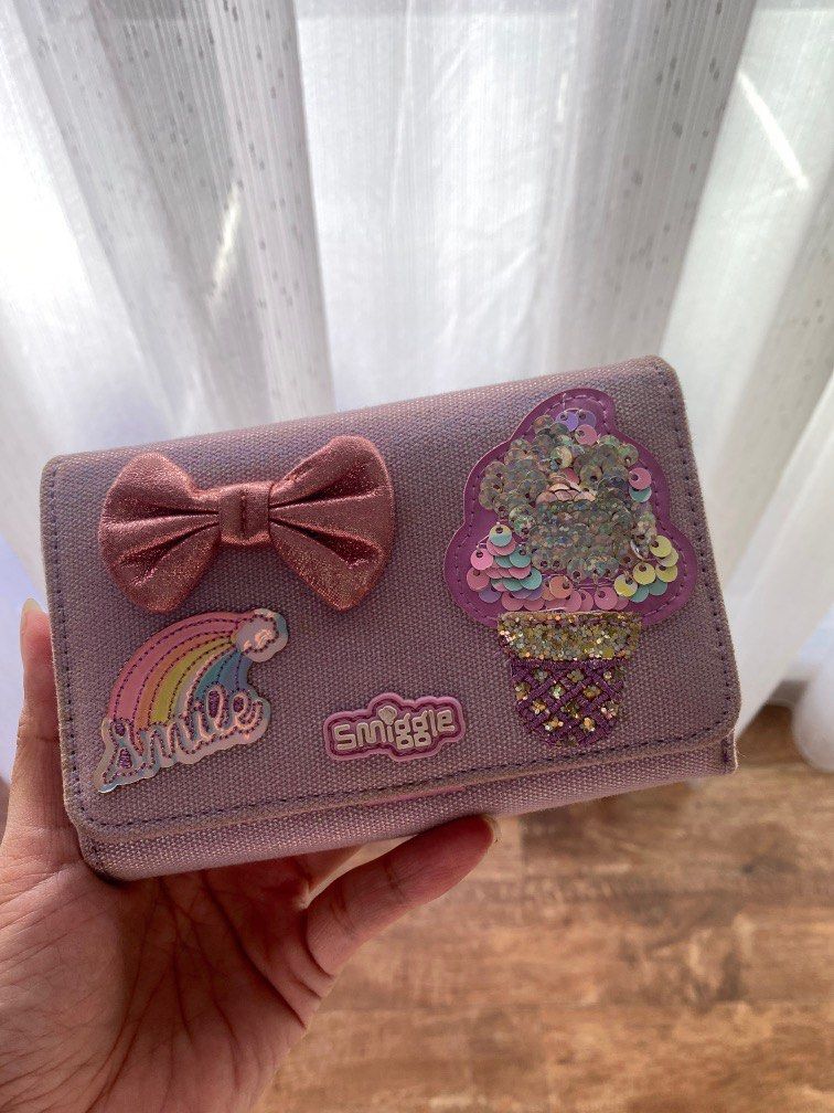 dompet hello kitty smiggle