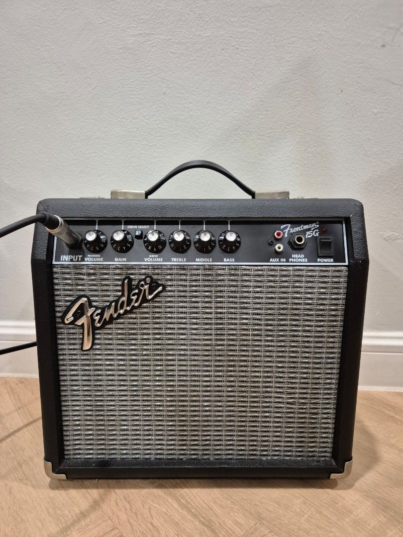 Fender Frontman 15G Guitar Amp, Hobbies & Toys, Music & Media, Musical ...