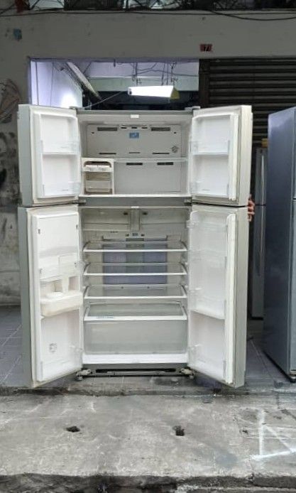 Hitachi 4 Door 550L Fridge with Water Dispenser, TV & Home Appliances ...