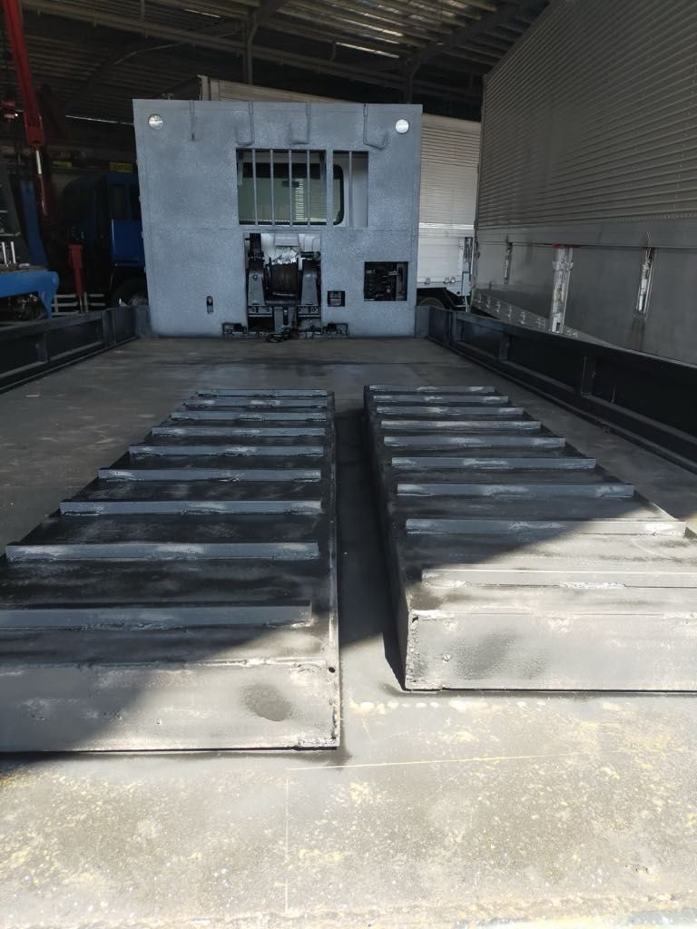 ISUZU FORWARD SELF LOADER, Commercial & Industrial, Construction Tools ...