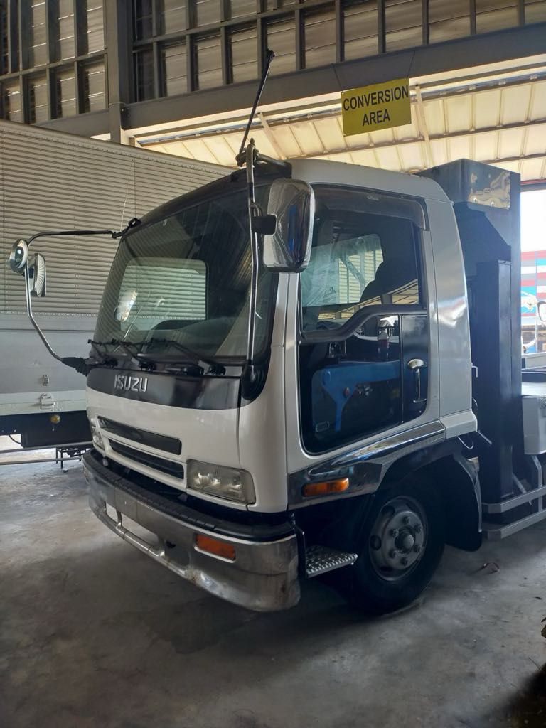 ISUZU FORWARD SELF LOADER, Commercial & Industrial, Construction Tools ...