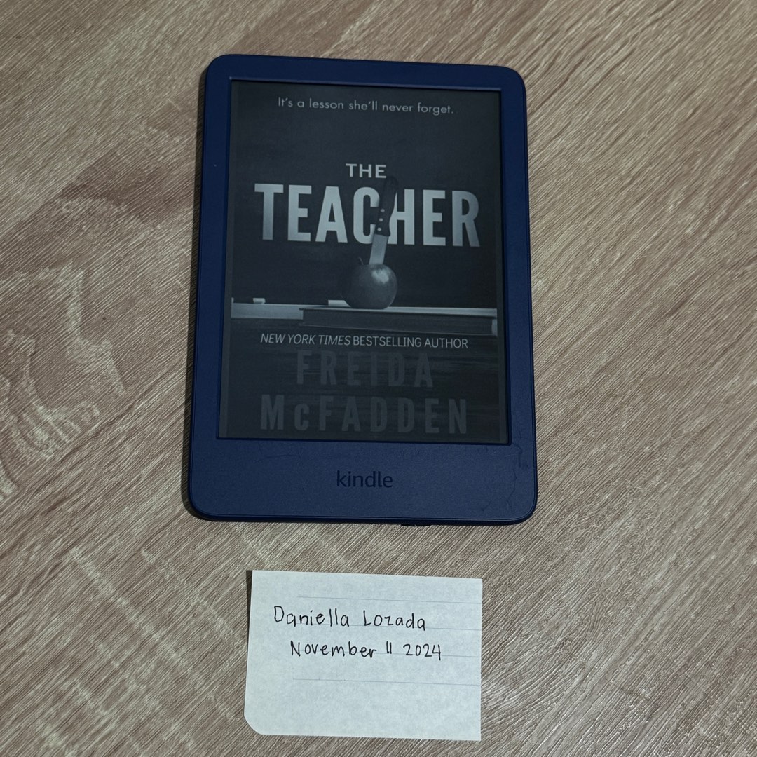 Kindle Basic 2022 in Denim 11th Gen, Mobile Phones & Gadgets, E-Readers ...