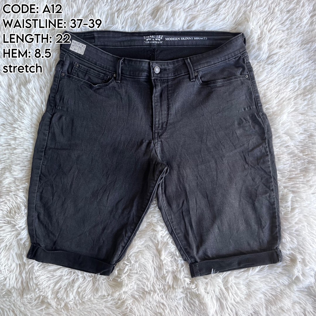 Levis pedal short, Men's Fashion, Bottoms, Shorts on Carousell