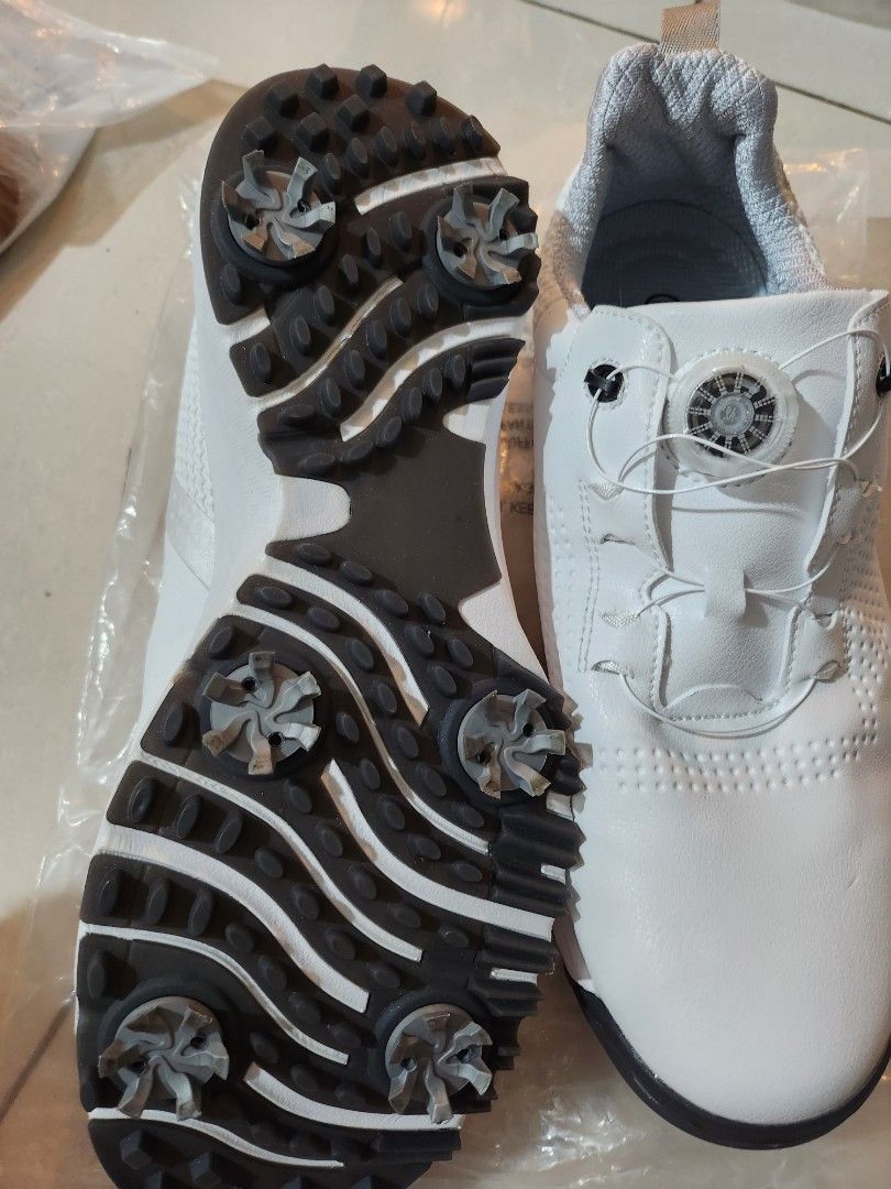 NEW Golf Shoe Rotating Size 42, Men's Fashion, Activewear on Carousell