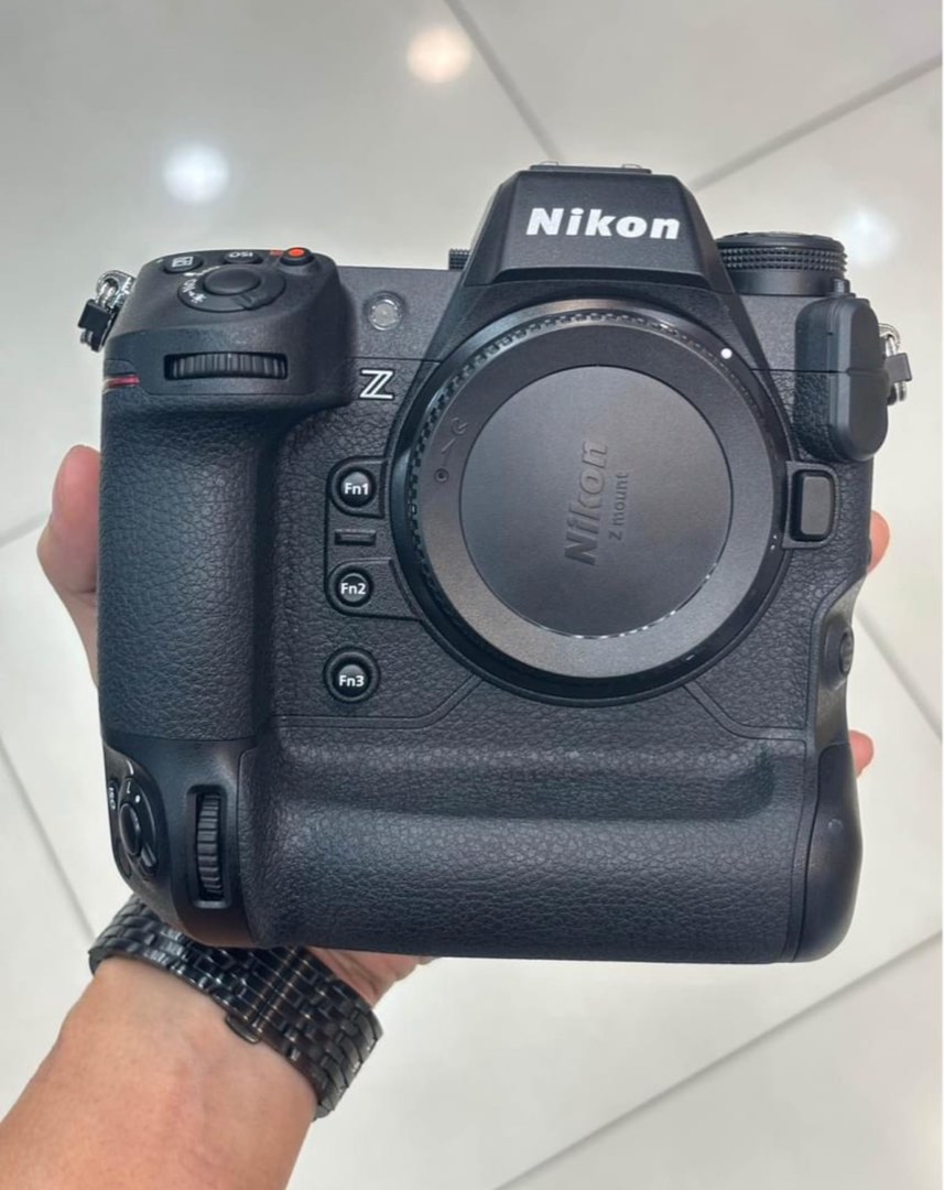 NIKON Z9 BODY SHUTTER COUNT 1k, Photography, Cameras on Carousell