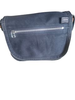 Porter X Atmos X Mitsuaki Iwago Drum Sling Bag, Men's Fashion, Bags ...