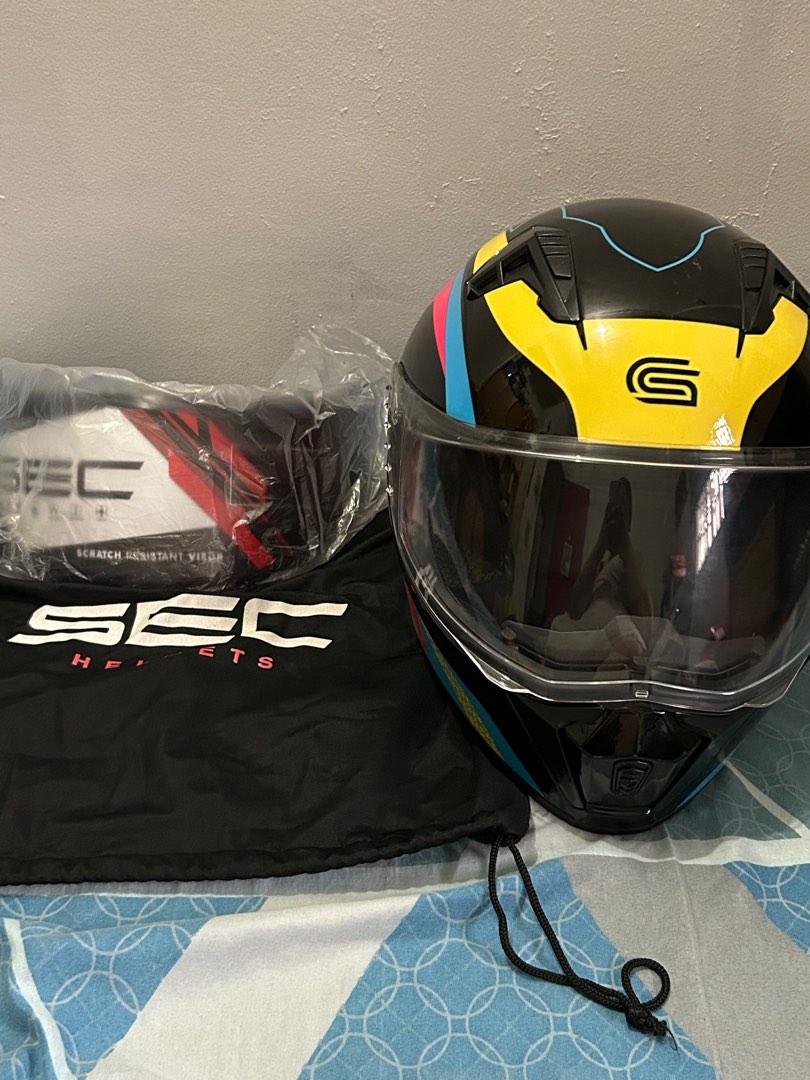 SEC Breach Full Face Dual Visor Helmet (Preloved), Motorbikes ...