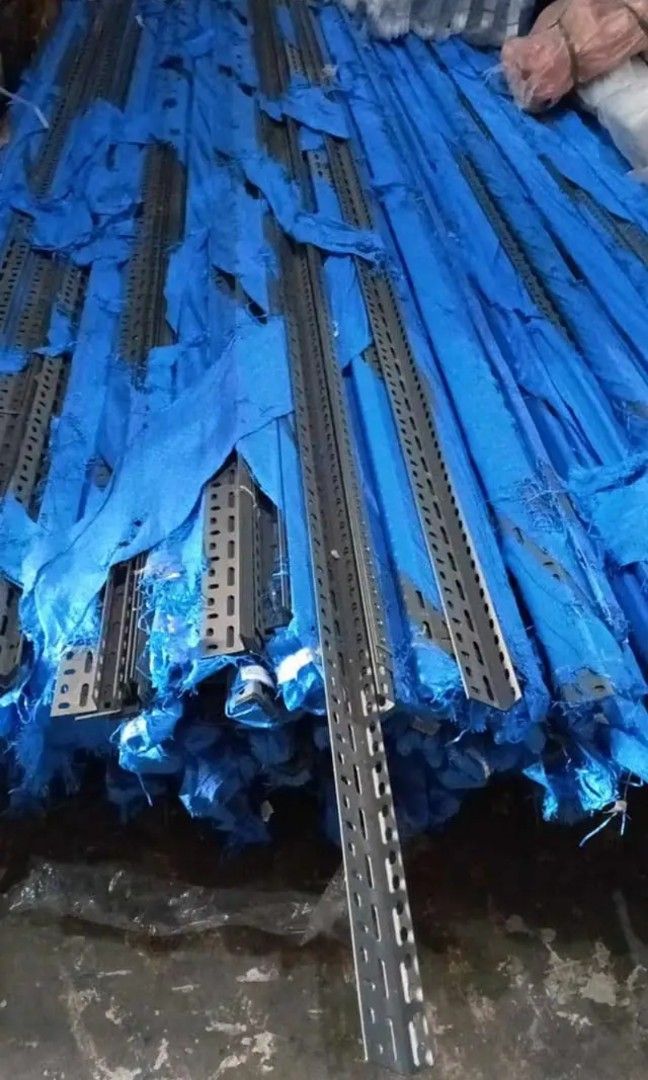 SLOTTED ANGLE BAR, Announcements on Carousell