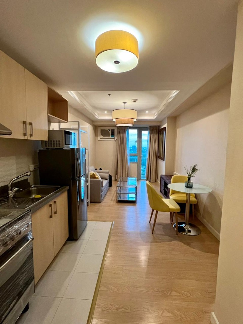 1 Bedroom Condo Unit with Balcony for Sale at The Grove by Rockwell ...