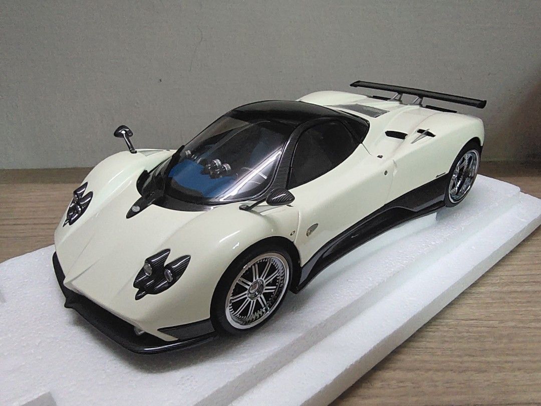 Almost Real Pagani Zonda F 1/18 (not autoart, LCD, kyosho, BBR ...