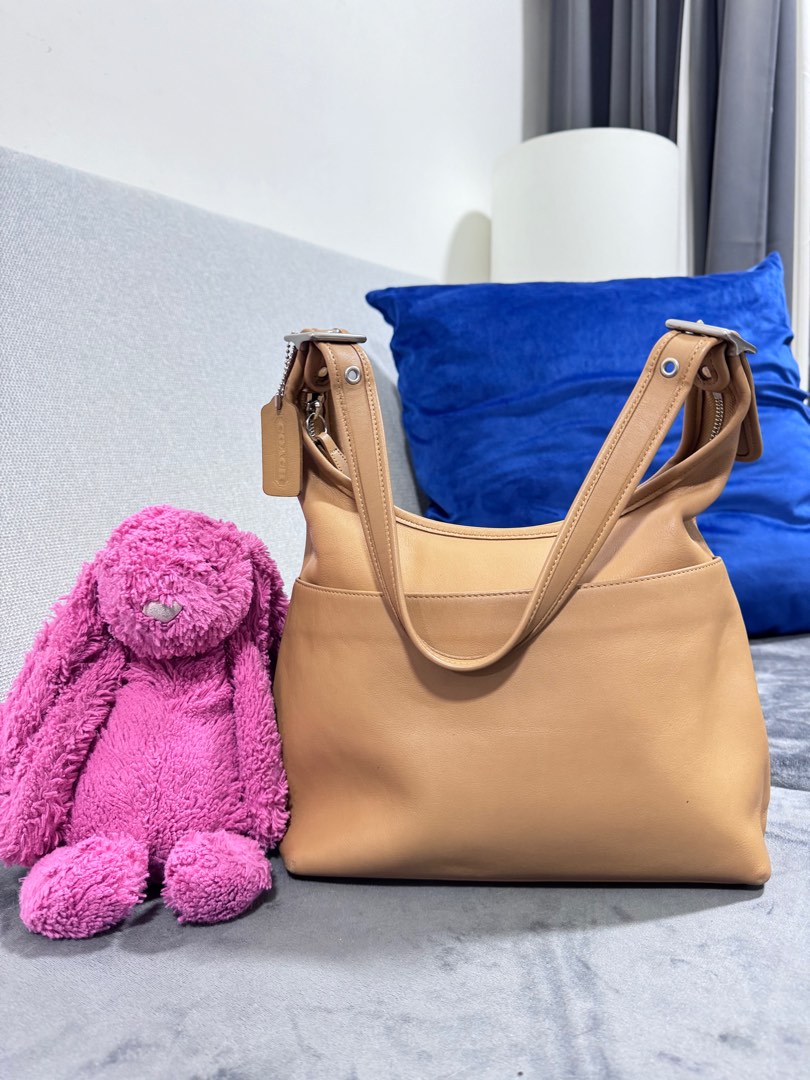 Authentic vintage coach legacy 9058, Women's Fashion, Bags & Wallets ...