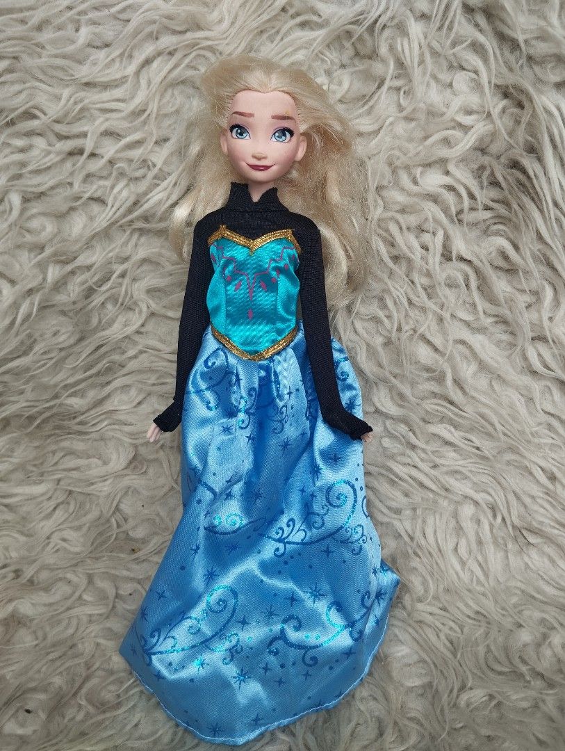 Barbie Elsa frozen disney, Toys & Collectibles, Mainan di Carousell