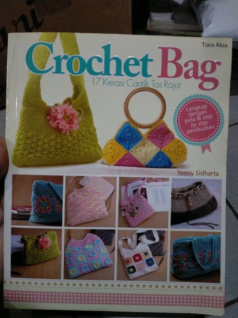 Buku Tutorial Merajut, Buku & Alat Tulis, Buku di Carousell