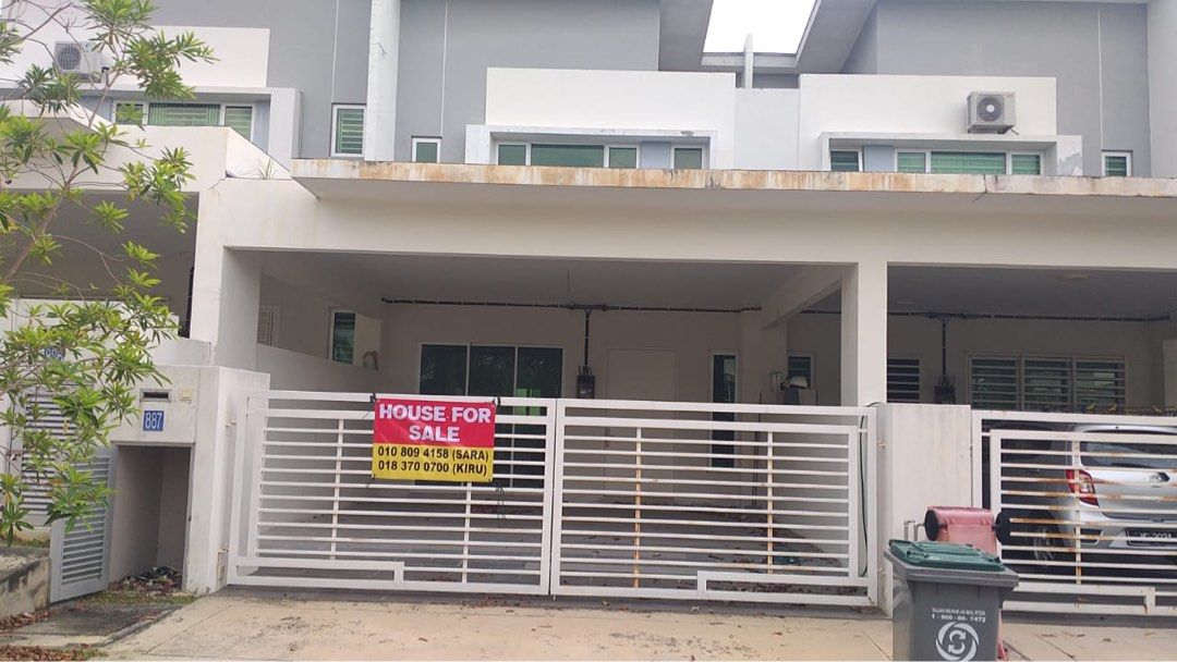 Double Storey Intermediate Bandar Sri Sendayan, Property, For Sale on Carousell