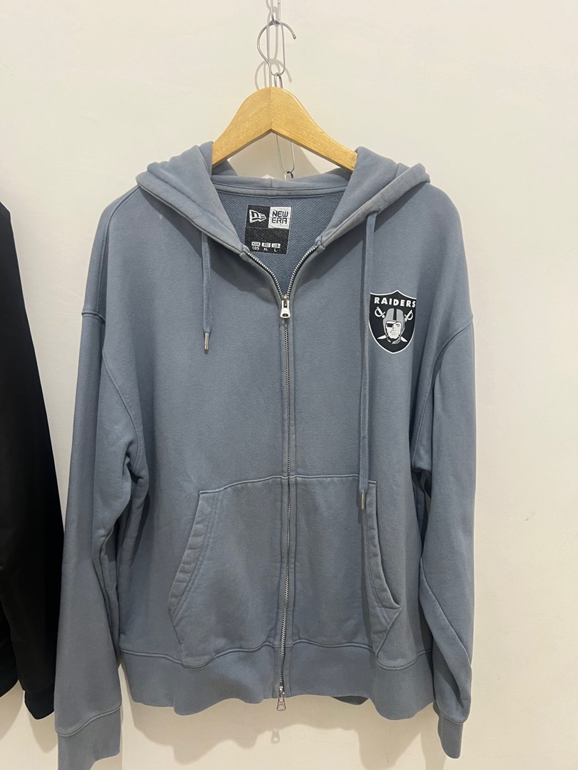 Hoodie raiders new era, Fesyen Pria, Pakaian , Atasan di Carousell