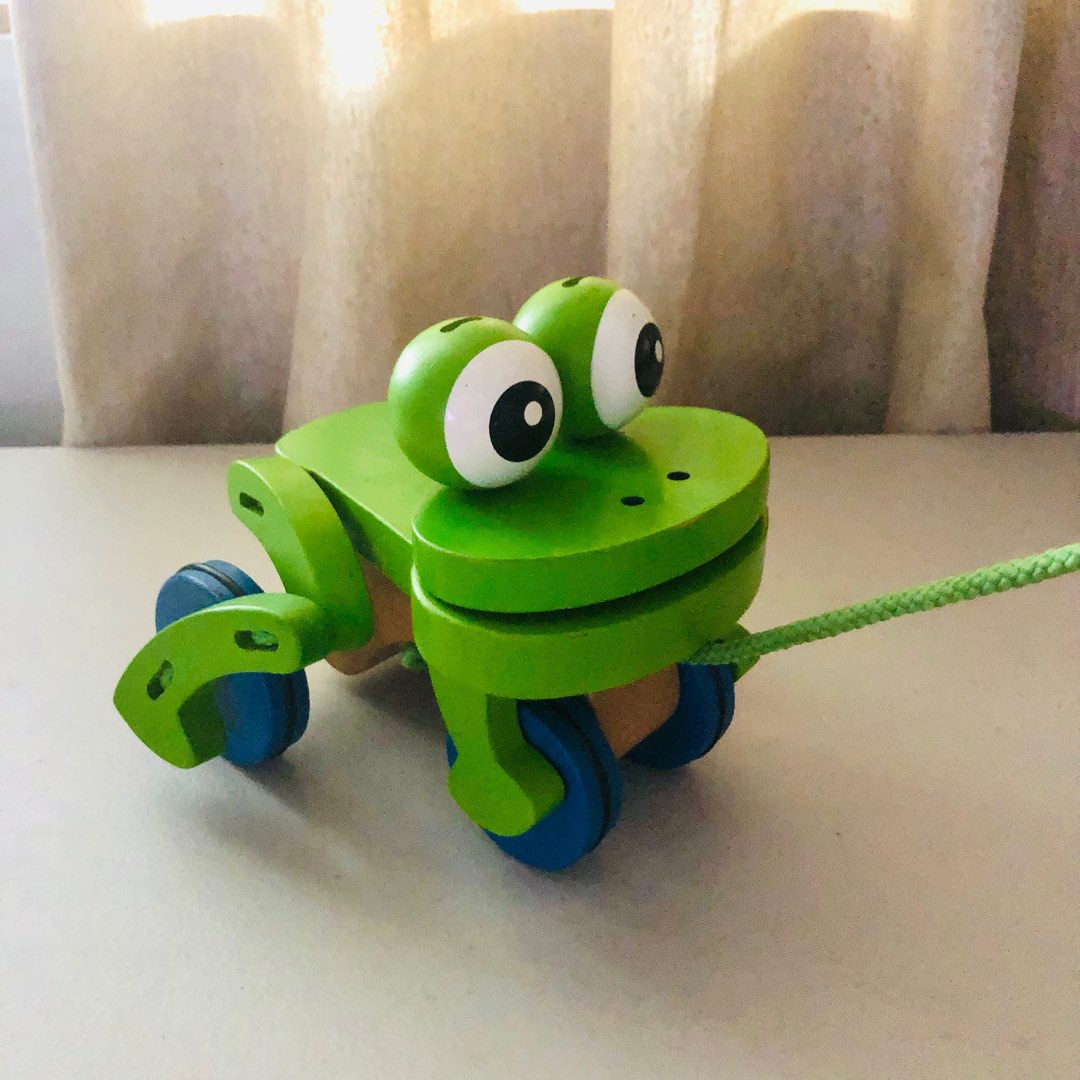 Melissa and Doug Wooden Frog Pull Along Toy, Hobbies & Toys, Toys ...