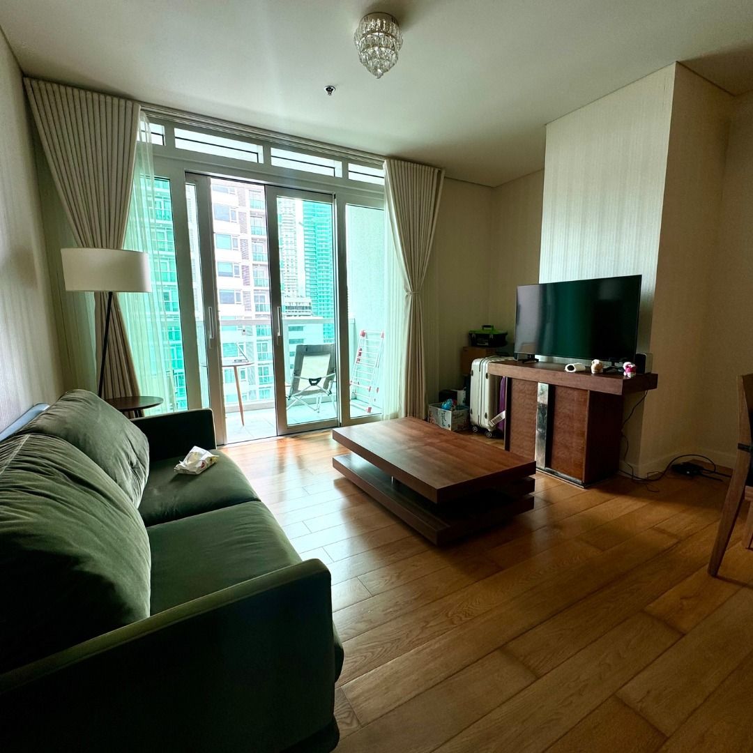 Park Terraces Tower 2 - 1 Bedroom, 80 sqm., Furnished, Ayala Center ...