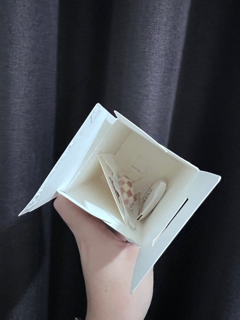 Pop Mart Hirono Le Petit Prince - Conceited Man, Hobbies & Toys, Toys ...