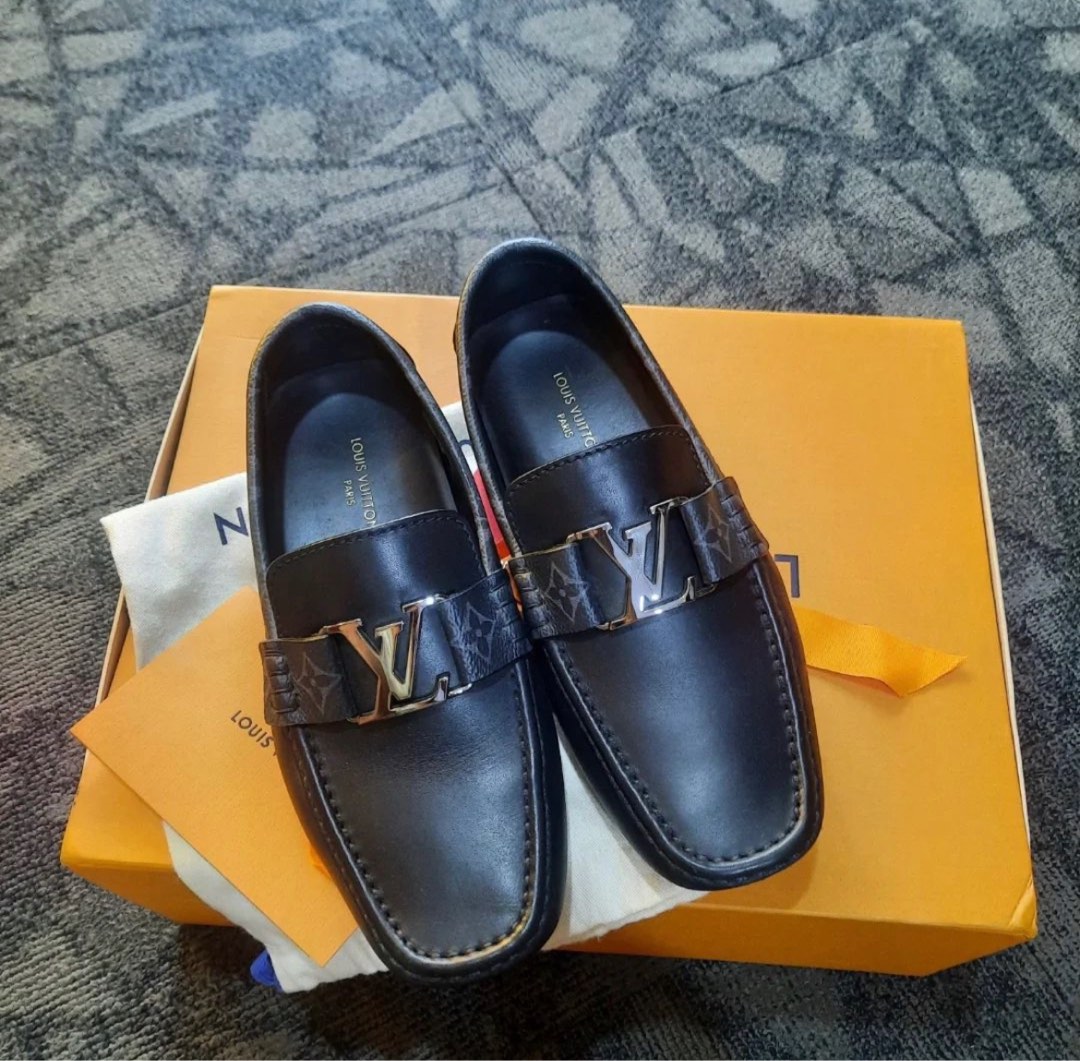 Sepatu LV sleep on original, Barang Mewah, Pakaian di Carousell