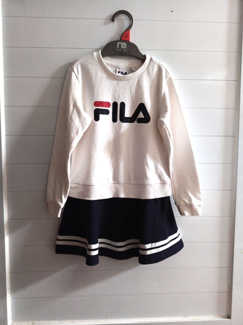 Girls buy cheap pink fila