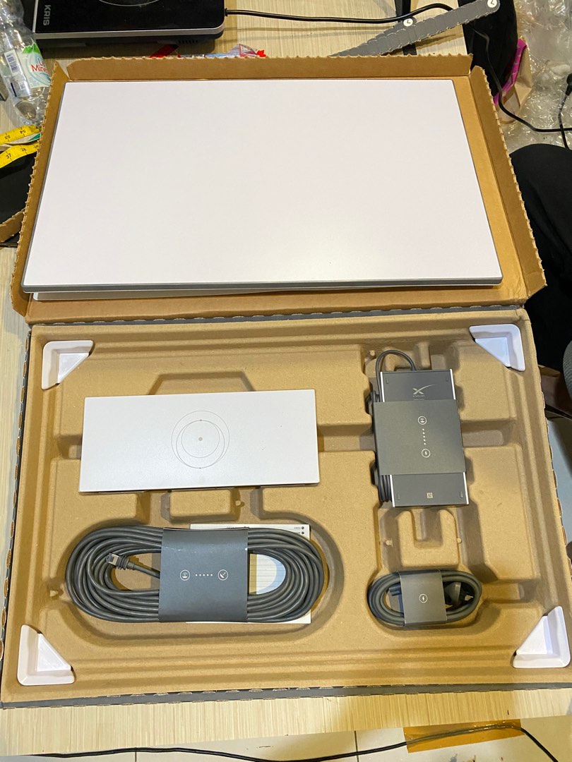 Starlink Tipe V3 *tipe terbaru, Elektronik, Komputer, Lainnya di Carousell