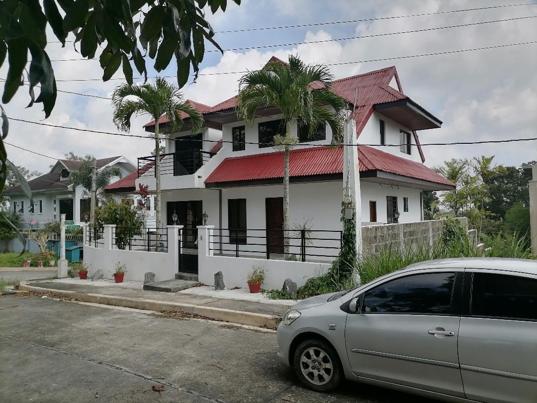 P11 M Tagaytay House and Lot near Savemore with 24 hours Security Clean ...