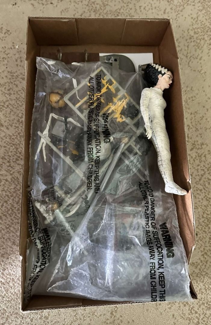 The Bride of Frankenstein Universal Pictures Assembly Kit Figures ...