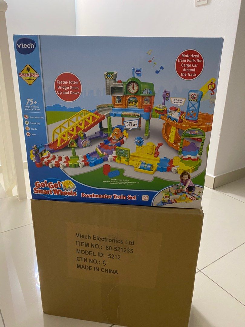 VTech GoGoSmartWheels Roadmaster Train Playset - Big Motorized Train ...