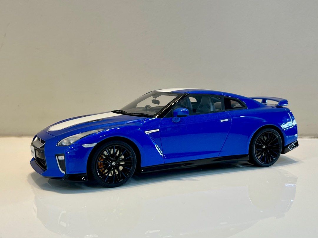 1/18 Kyosho Nissan GT-R R35 50th Anniversary Blue Limited, Hobbies ...