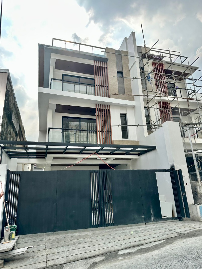 4BR HOUSE & LOT; BRGY KAPITOLYO - PASIG CITY - FOR SALE, Property, For ...