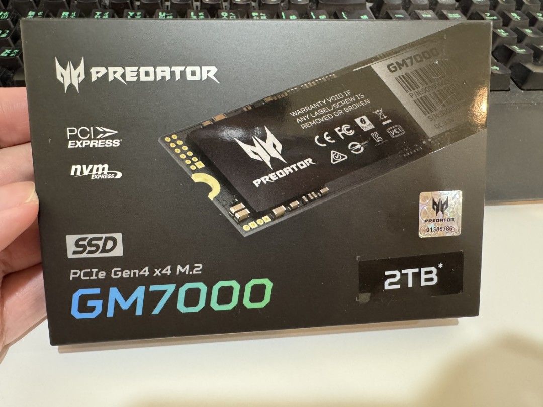 全新 gm7000 2tb附散熱片 ssd硬碟 pcie4.0, 電腦及科技產品, 電腦周邊產品, 硬碟及儲存裝置在旋轉拍賣