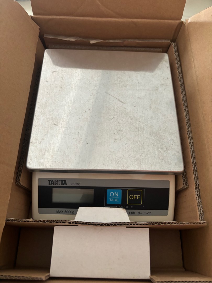 Brand New Tanita Digital Weighing Scale KD-200, Health & Nutrition ...