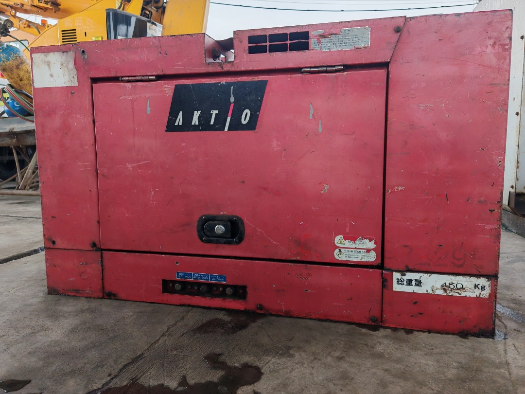 DENYO WELDING GENERATOR DLW300ES, Commercial & Industrial, Construction ...