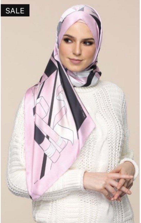 Duck x Disney shawl in Ta Da! (pink), Women's Fashion, Muslimah Fashion ...