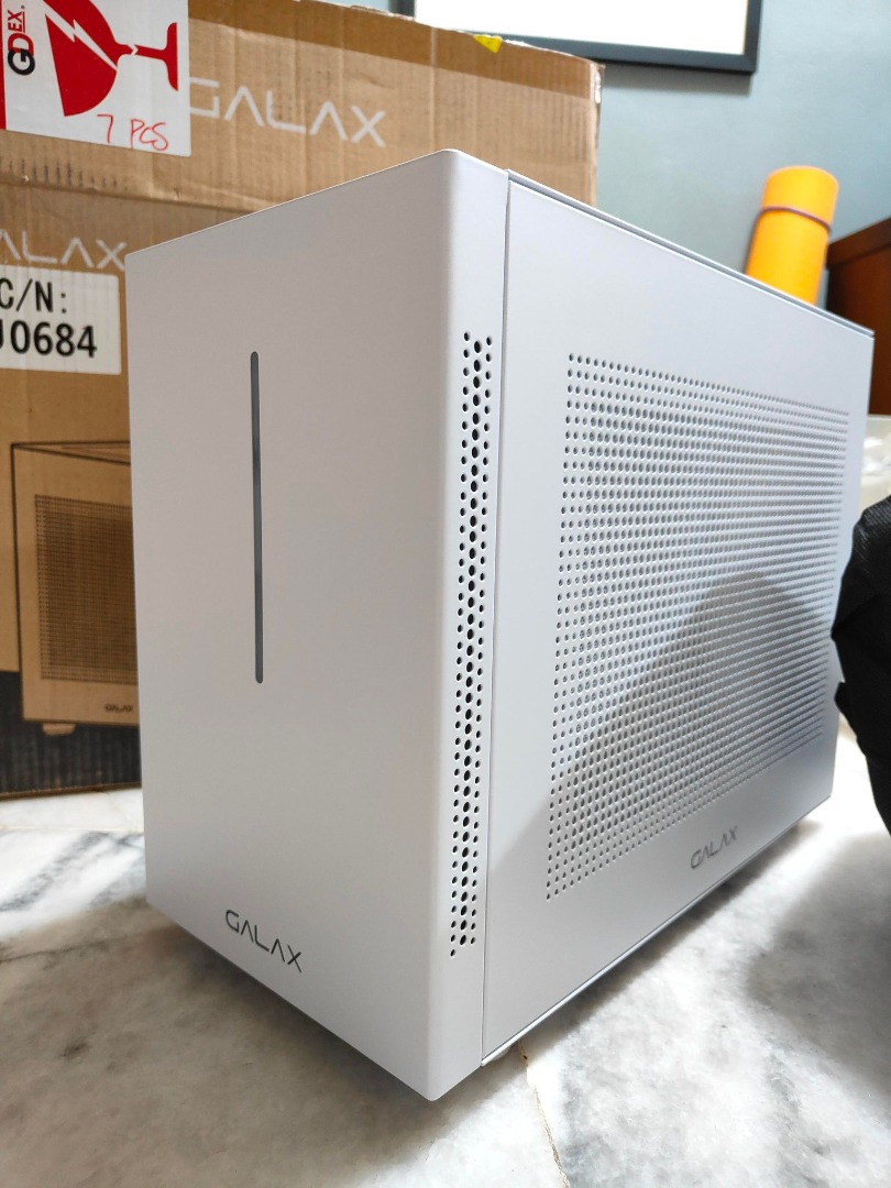 GALAX REV-03 WHITE (BRAND NEW), Computers & Tech, Parts & Accessories ...