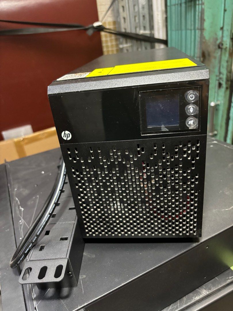 HP UPS -Model: HP T1000 G4 INTL UPS, 電腦＆科技, 商務用科技產品 - Carousell
