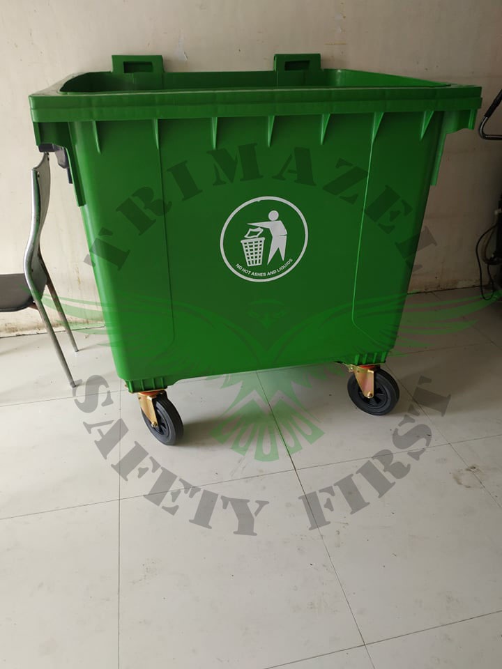 mobile trash bin 1100 liters, Furniture & Home Living, Cleaning ...