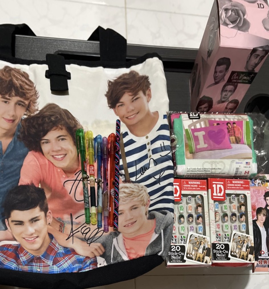 One Direction Bundle 5, Hobbies & Toys, Memorabilia & Collectibles, Fan ...