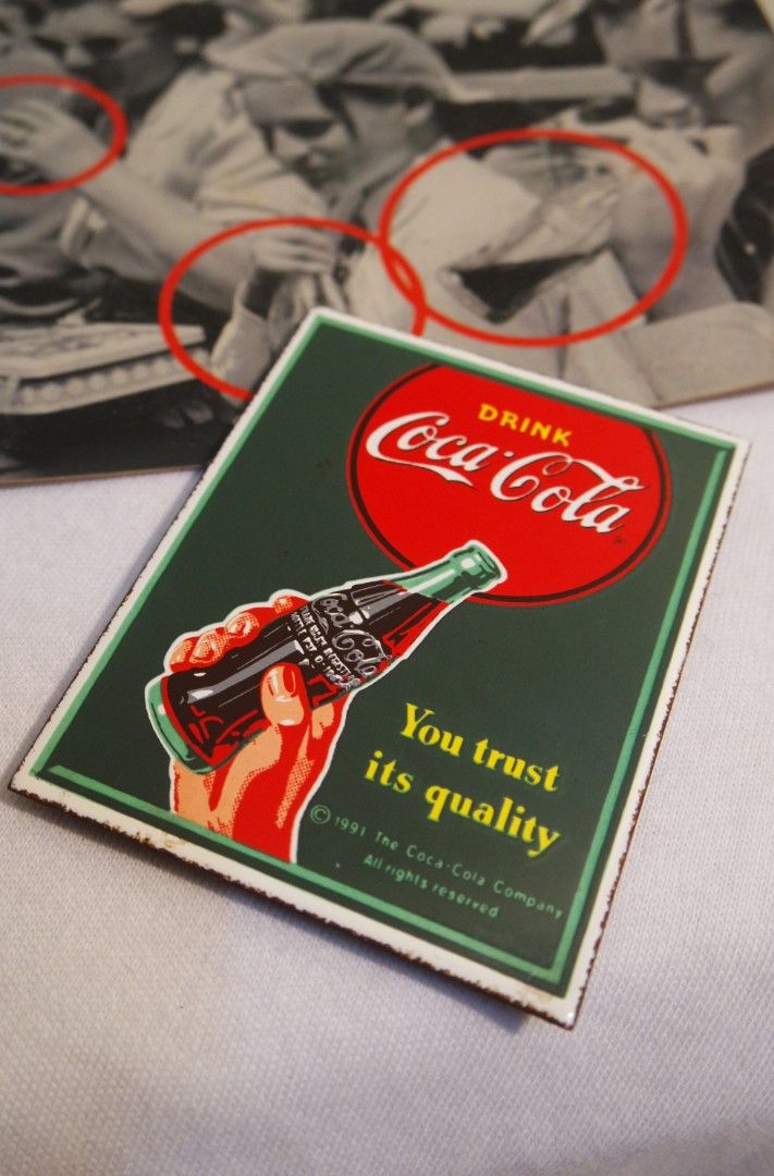 Pajangan jadul tempelan kulkas kartu ucapan coca cola, Barang Yang ...