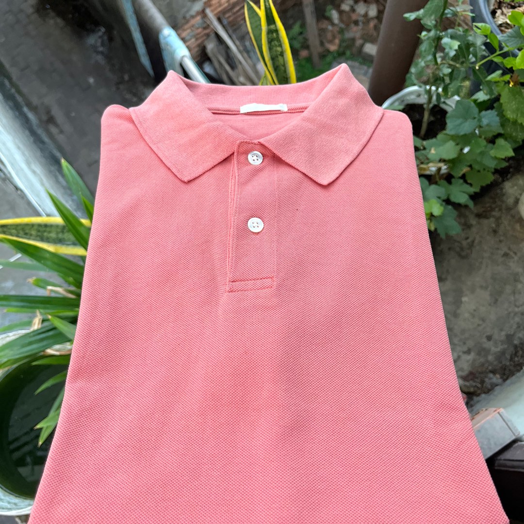 Polo Shirt GU by Uniqlo Basic Peach (M), Fesyen Pria, Pakaian , Atasan ...