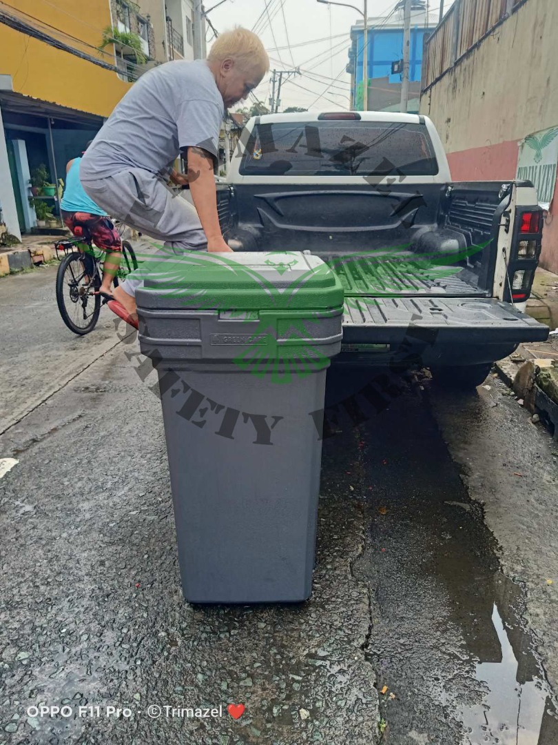 rolling king trash bin 250 liters, Furniture & Home Living, Cleaning ...