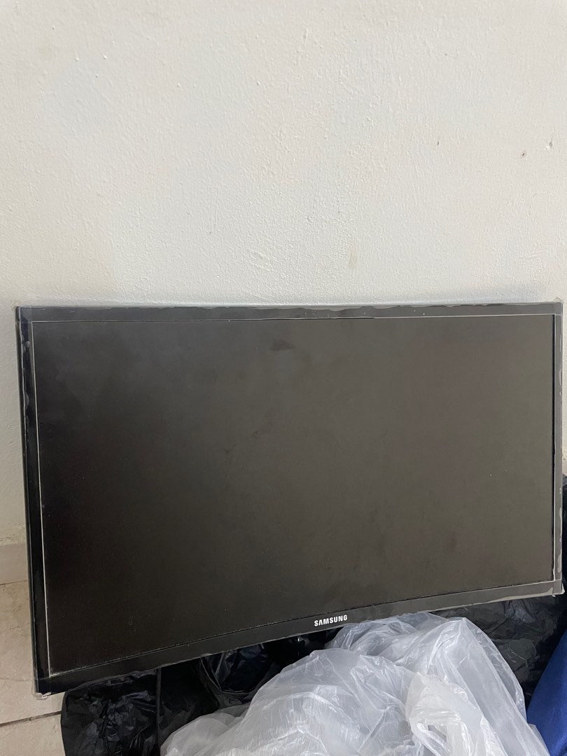 Samsung 24" Curved Monitor CF390 with Super Slim, Computers & Tech ...